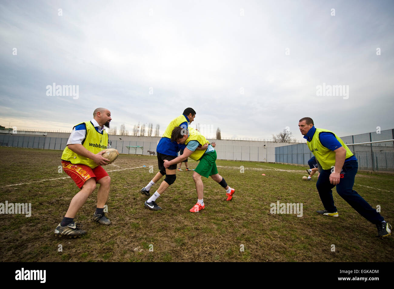 Outdoor prison gym hi-res stock photography and images - Alamy