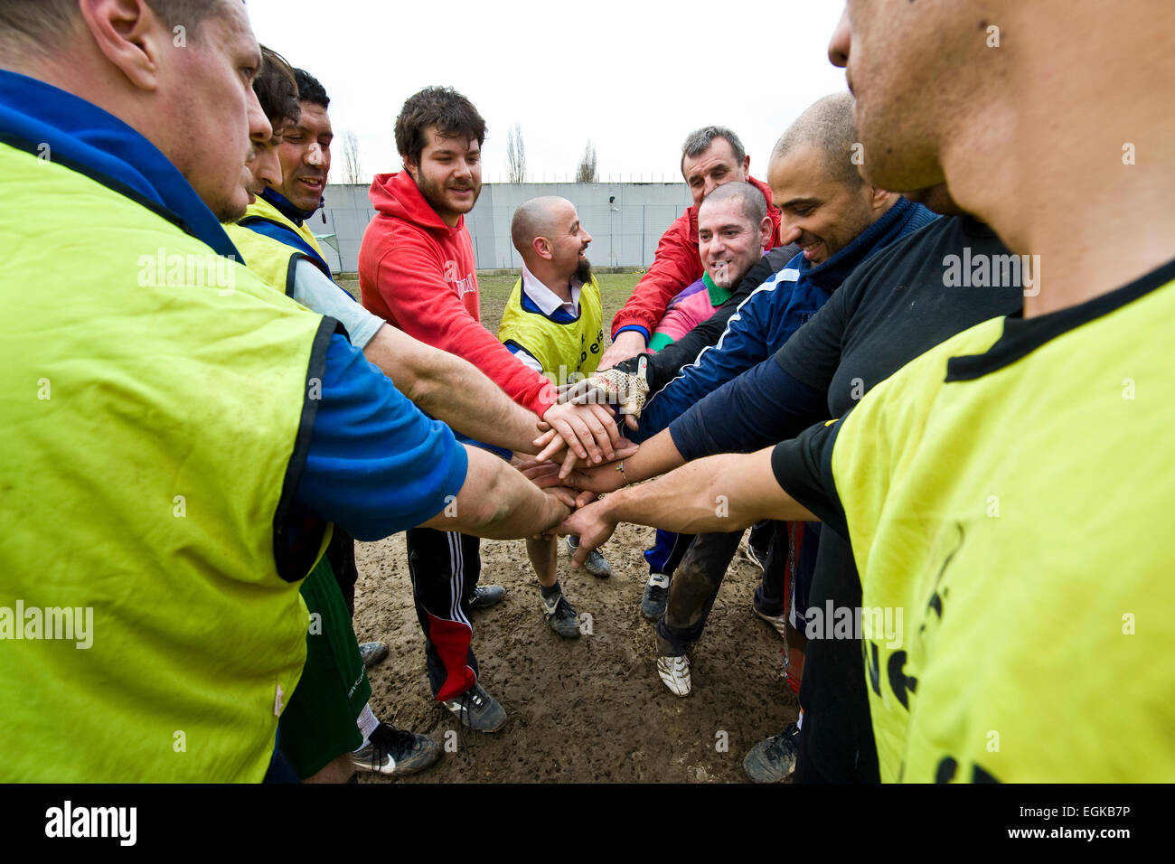 Outdoor prison gym hi-res stock photography and images - Alamy