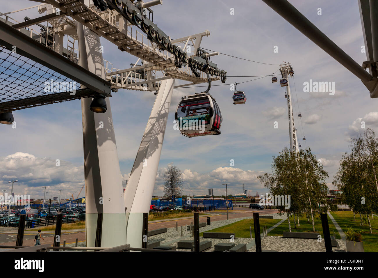 London cable car greenwich hi-res stock photography and images - Alamy
