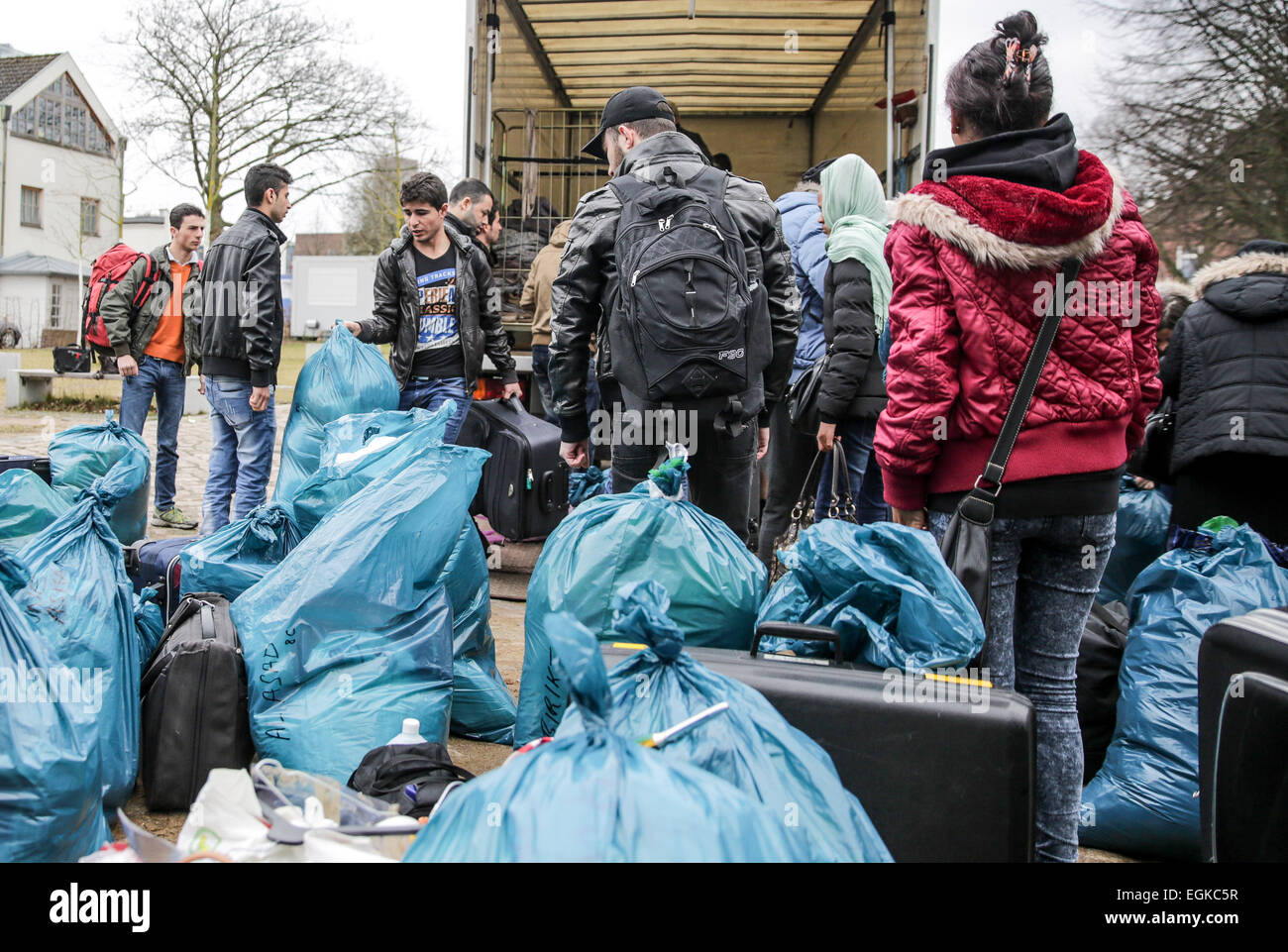 Refugees move into the houseboat "Transit", which has been made ...