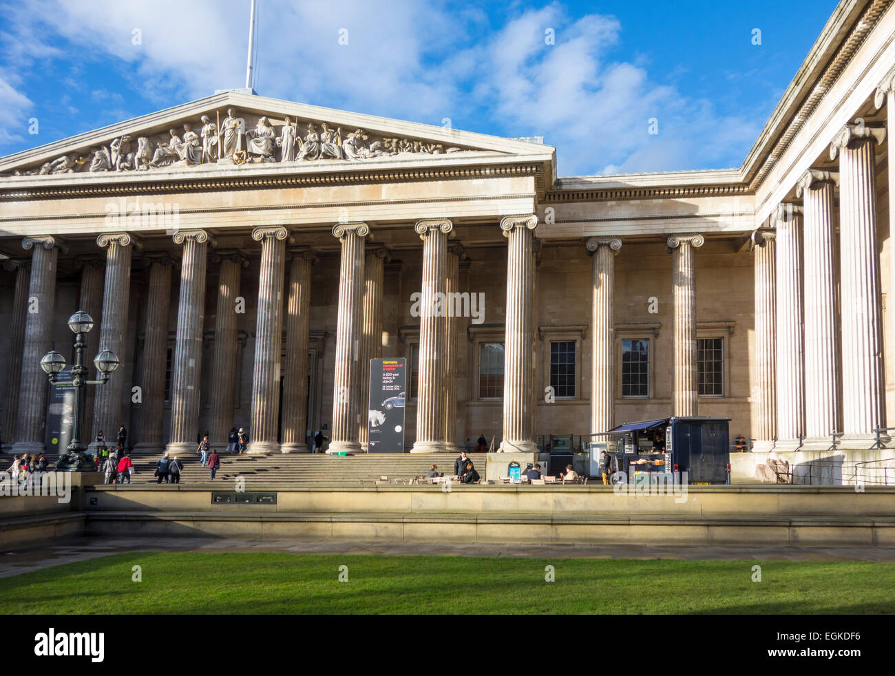 British museum london exterior hi-res stock photography and images - Alamy