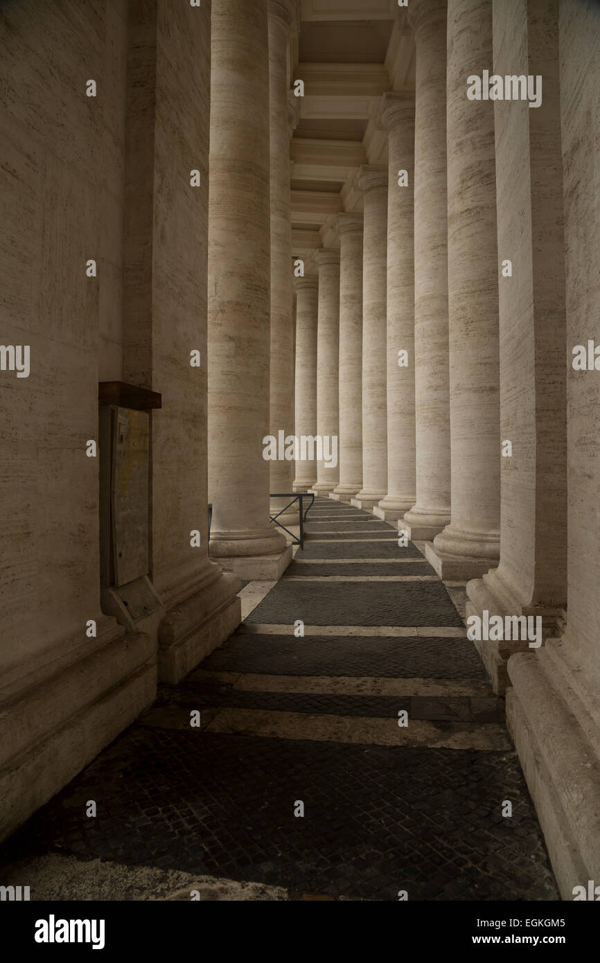Colonnaded walkway in St. Peter's Square, Vatican Stock Photo - Alamy