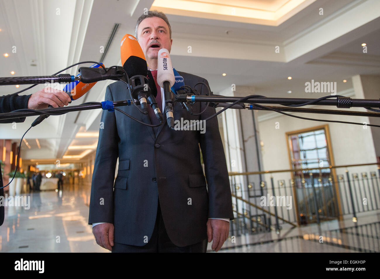 Chairman of the GDL union Claus Weselsky makes a statement before the ...