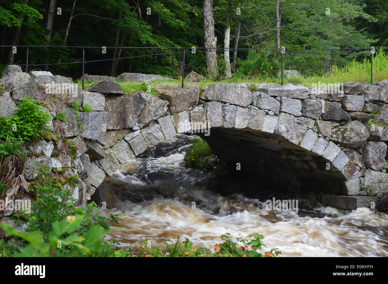 Stone bridge railing hi-res stock photography and images - Alamy