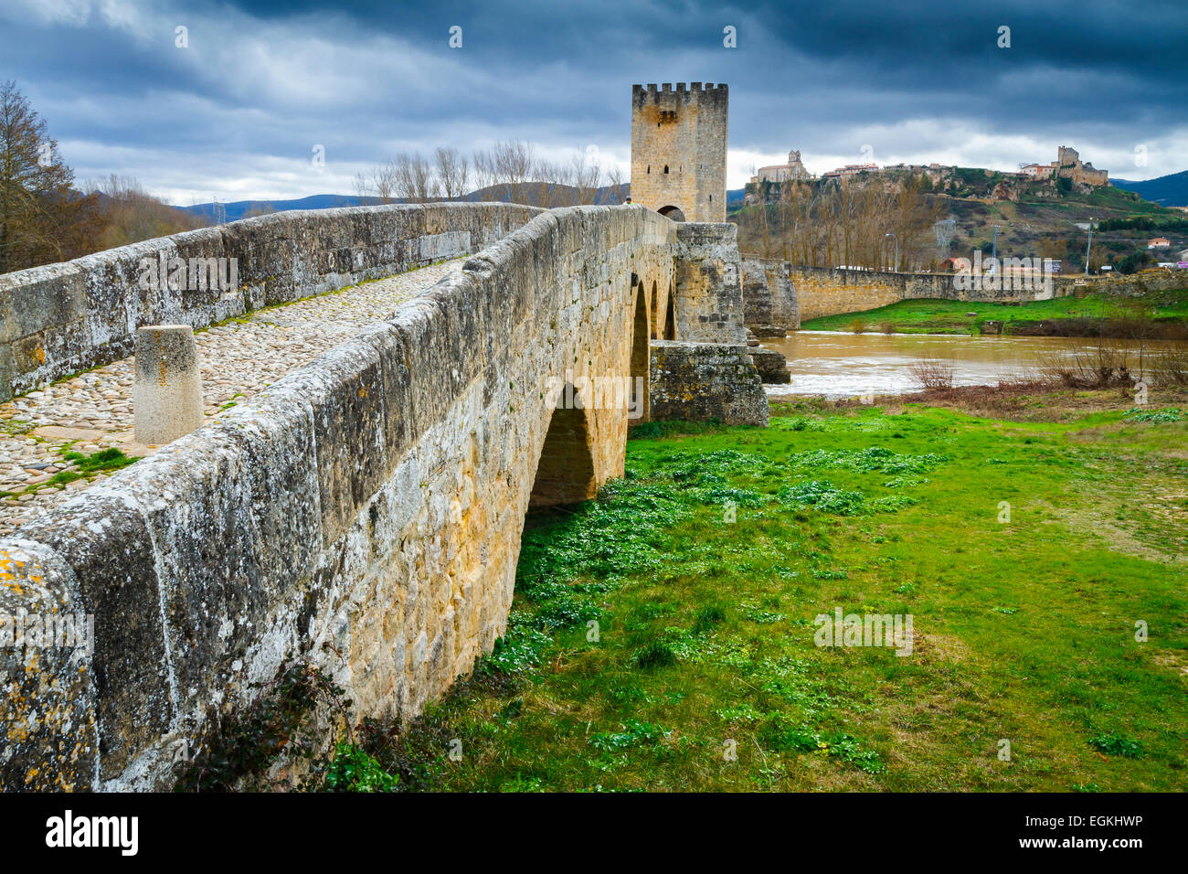 Medieval bridge and river Stock Photo - Alamy