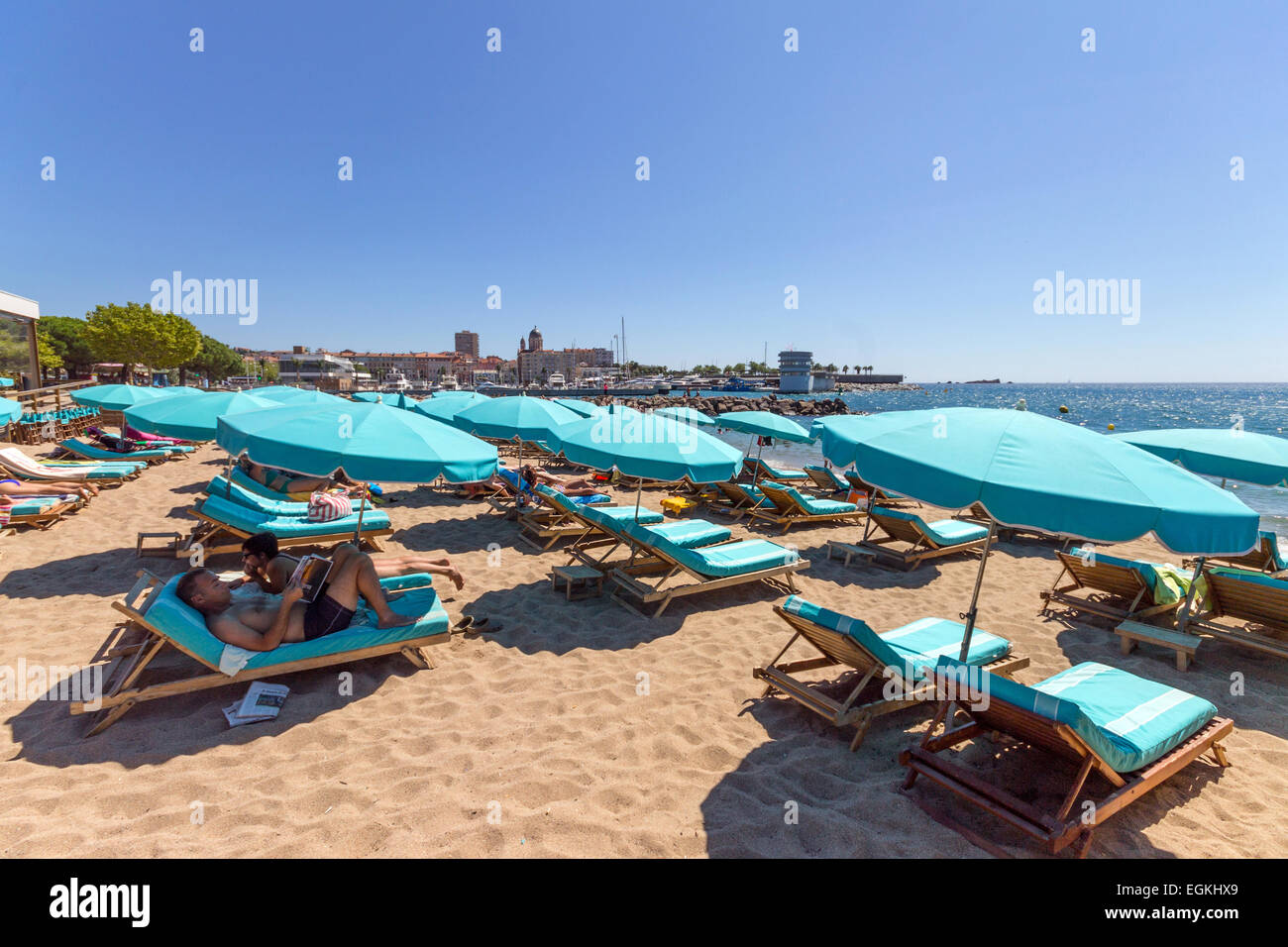 Saint raphael france beach hi-res stock photography and images - Alamy