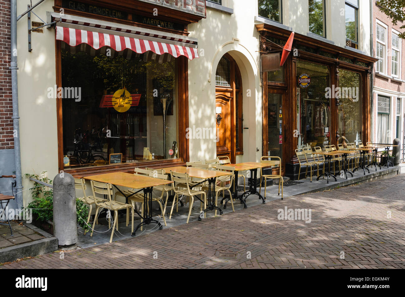 Tables outside two cafes/restaurants in Delft, Netherlands Stock Photo ...