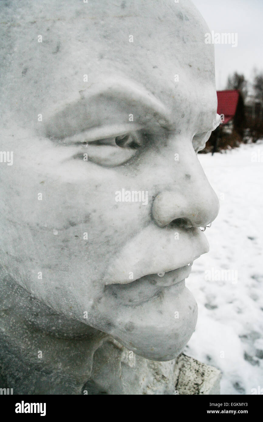 Statue vladimir lenin hi-res stock photography and images - Alamy
