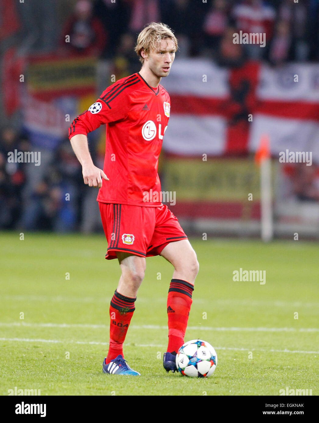 Leverkusen's Simon Rolfes during the Champions League between Bayer 04 ...