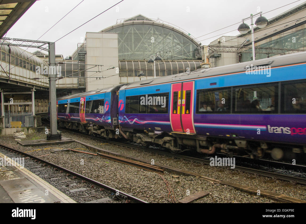 Picadilly railway hi-res stock photography and images - Alamy