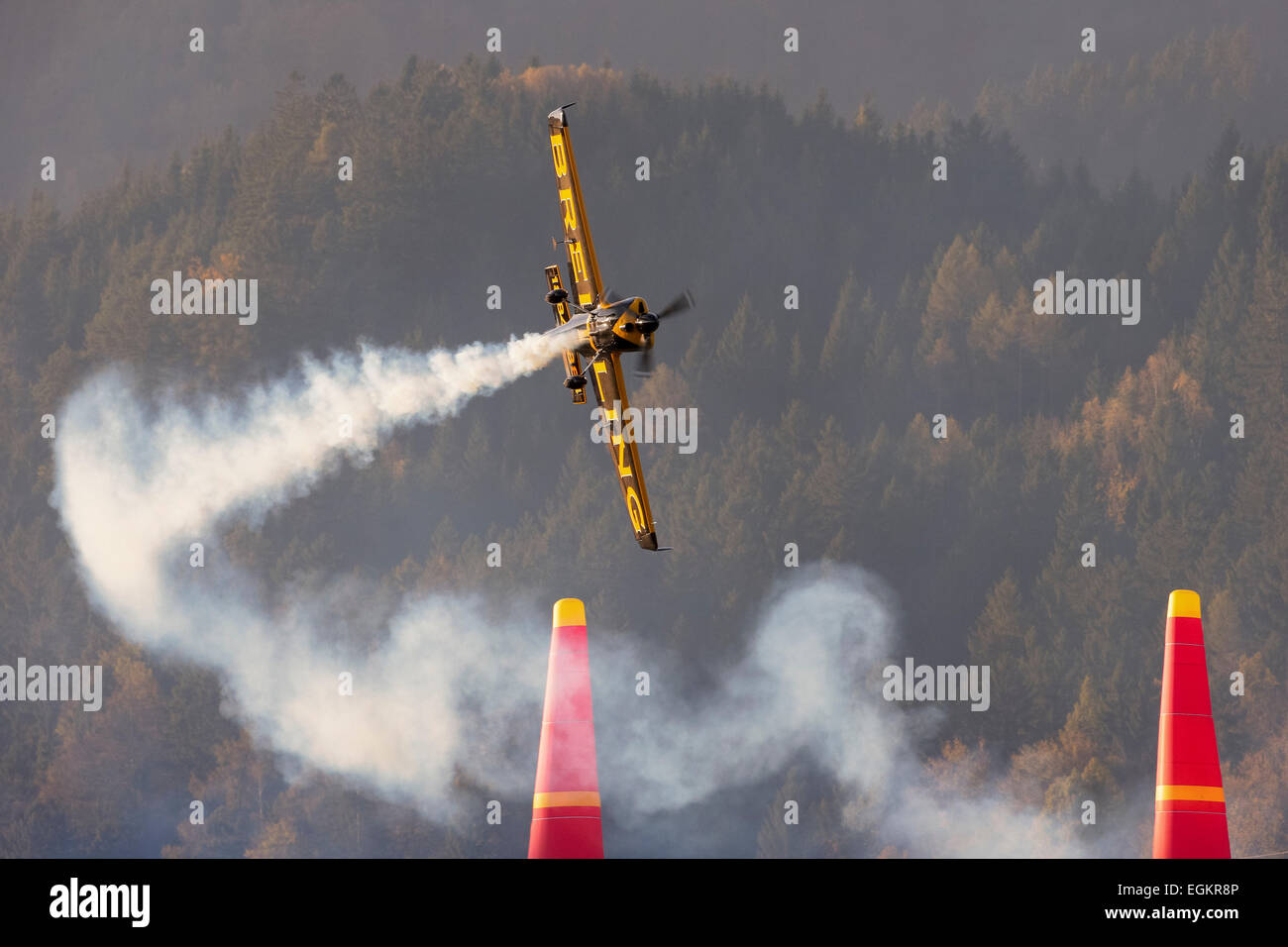 Air race pylons hi-res stock photography and images - Alamy