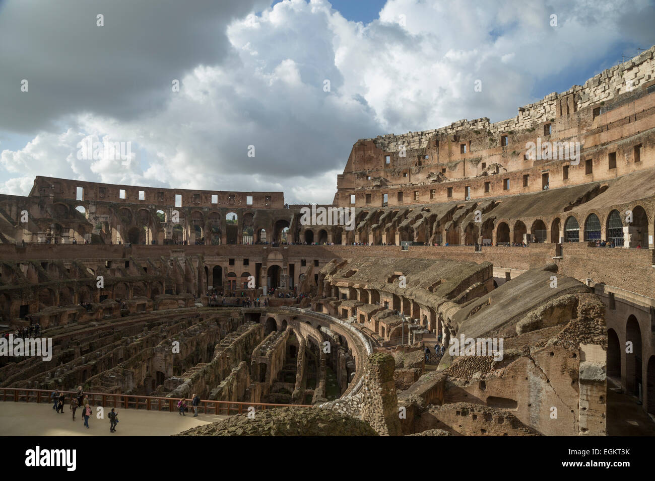 Dark arena hi-res stock photography and images - Alamy