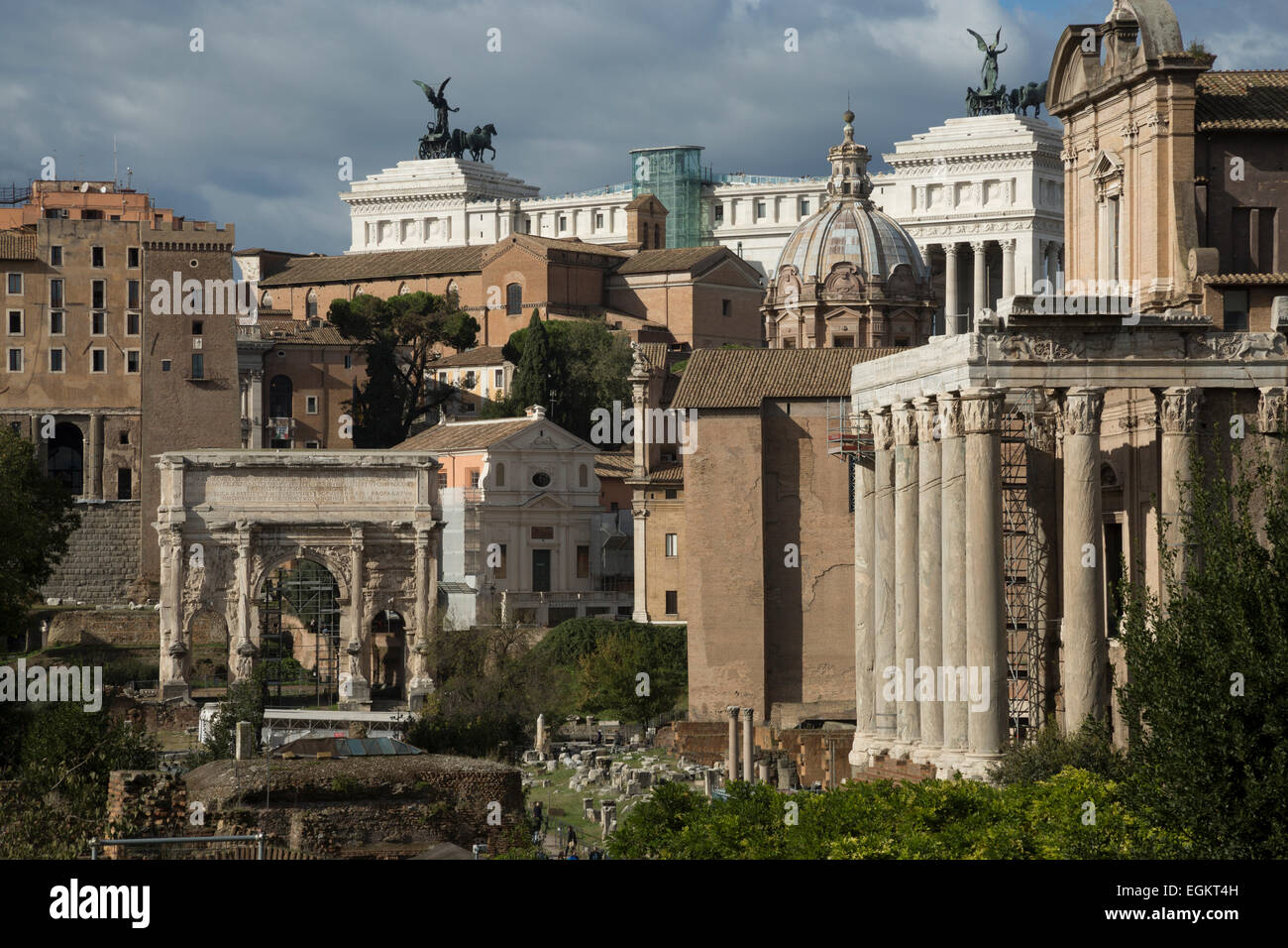Roman temple ruins hi-res stock photography and images - Alamy