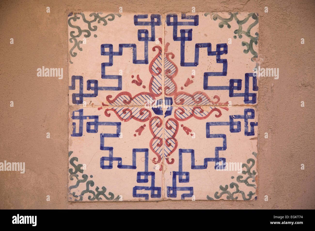 Decorative italian tiles hi-res stock photography and images - Alamy