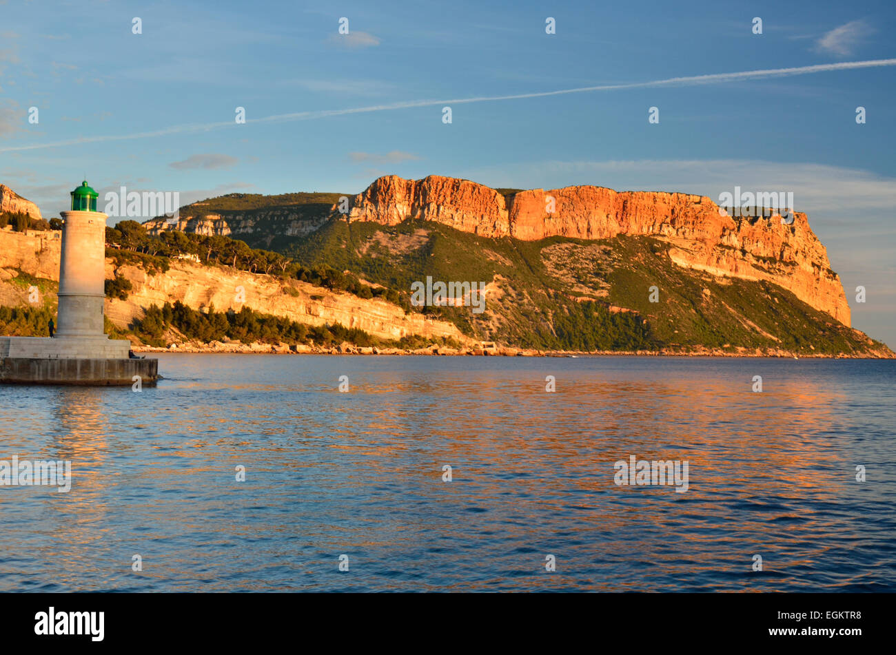 Coucher de soleil sur une plage High Resolution Stock Photography and ...
