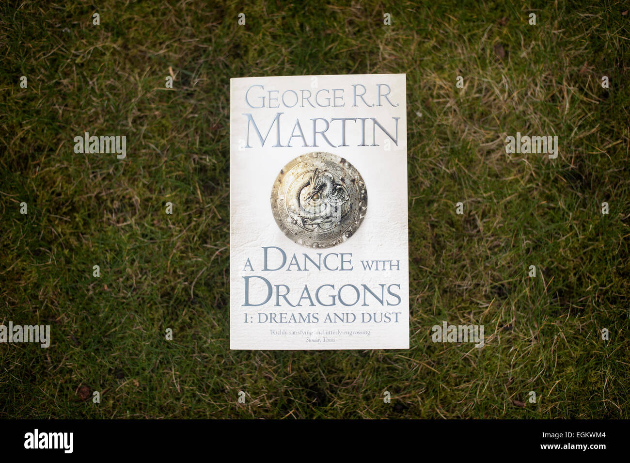 Dance with dragons hi-res stock photography and images - Alamy