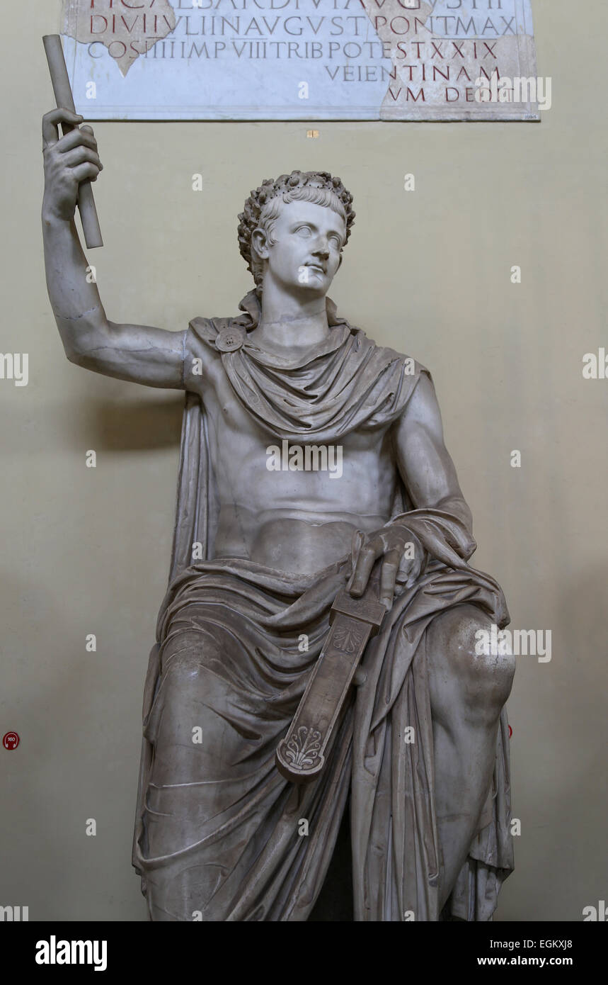 Emperor claudius statue hi-res stock photography and images - Alamy