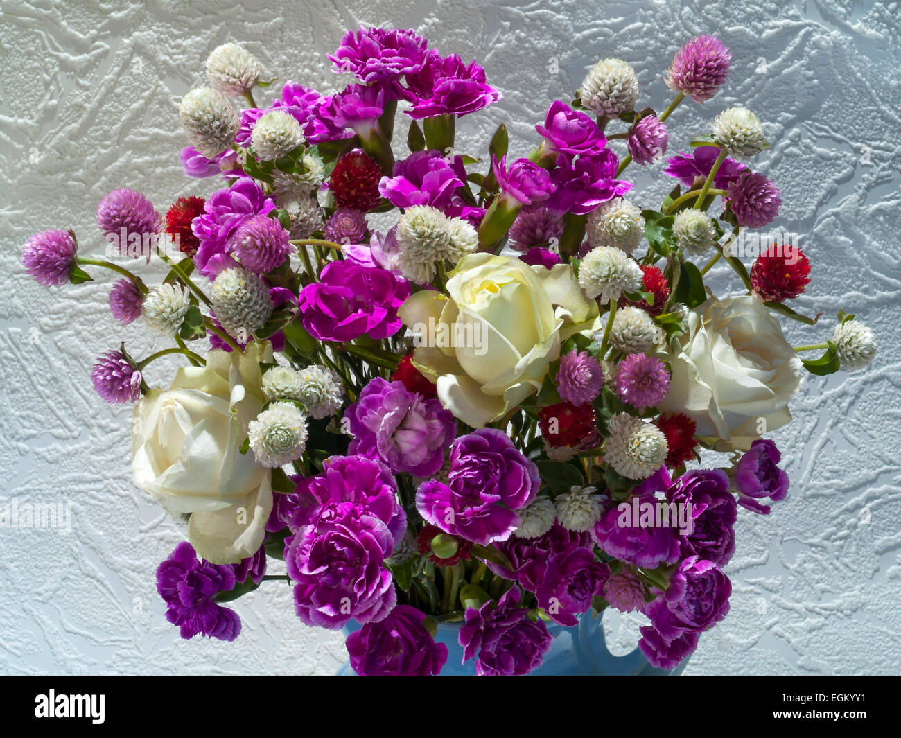 bouquet with roses and clover . ( Dianthus),(Rosa), (Trifolium) (Rosa ...