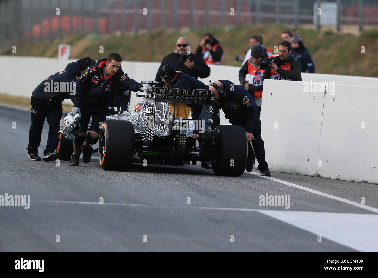 Pit crew red bull formula hi-res stock photography and images - Alamy