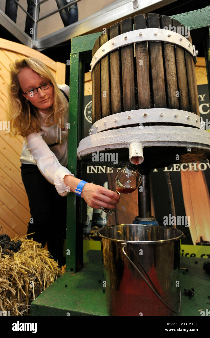 Evaporation process hi-res stock photography and images - Alamy