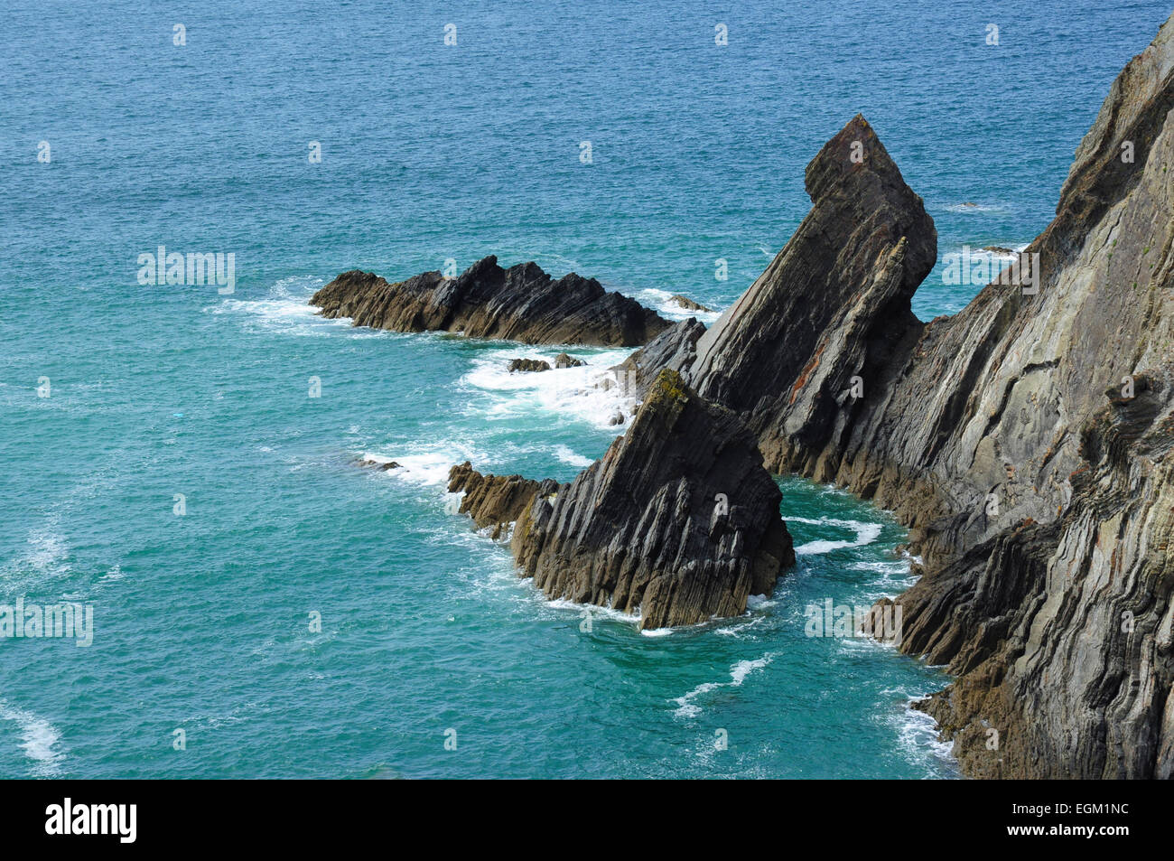 Jagged rocky coastline hi-res stock photography and images - Alamy