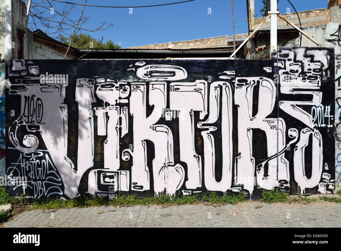 Graffiti on a gate Stock Photo - Alamy
