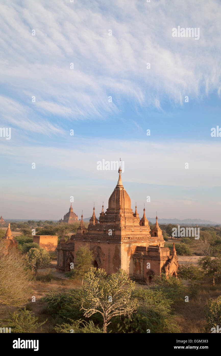 Bagan temples hi-res stock photography and images - Alamy