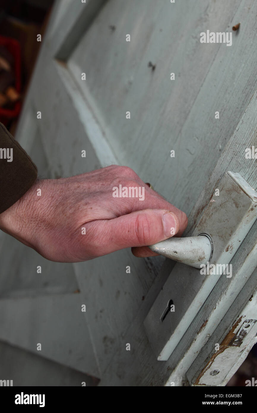Man shed door hi-res stock photography and images - Alamy