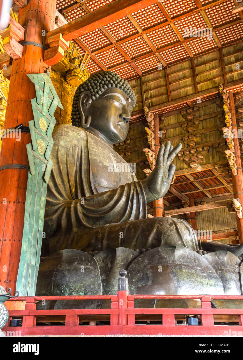 The Great Buddha (Daibutsu-Den) at Todai-ji temple in Nara, Japan Stock ...