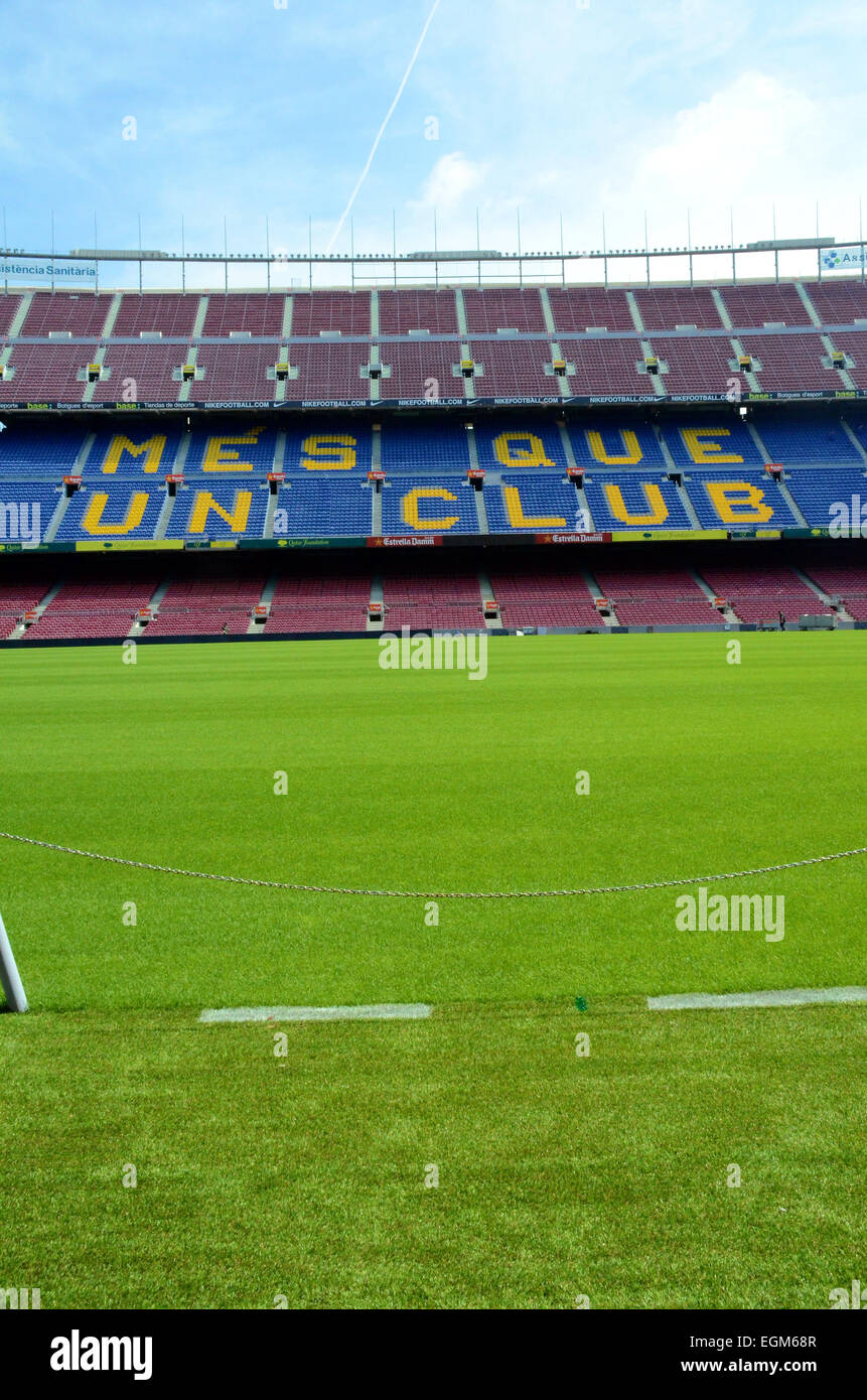 Camp nou pitch hi-res stock photography and images - Alamy