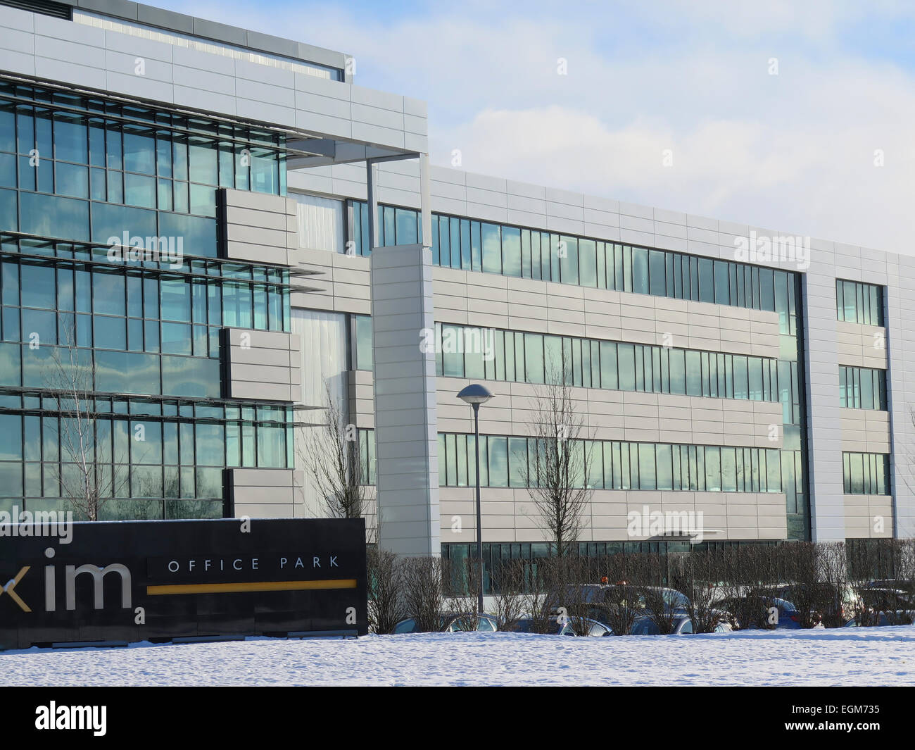 Modern office building hi-res stock photography and images - Alamy