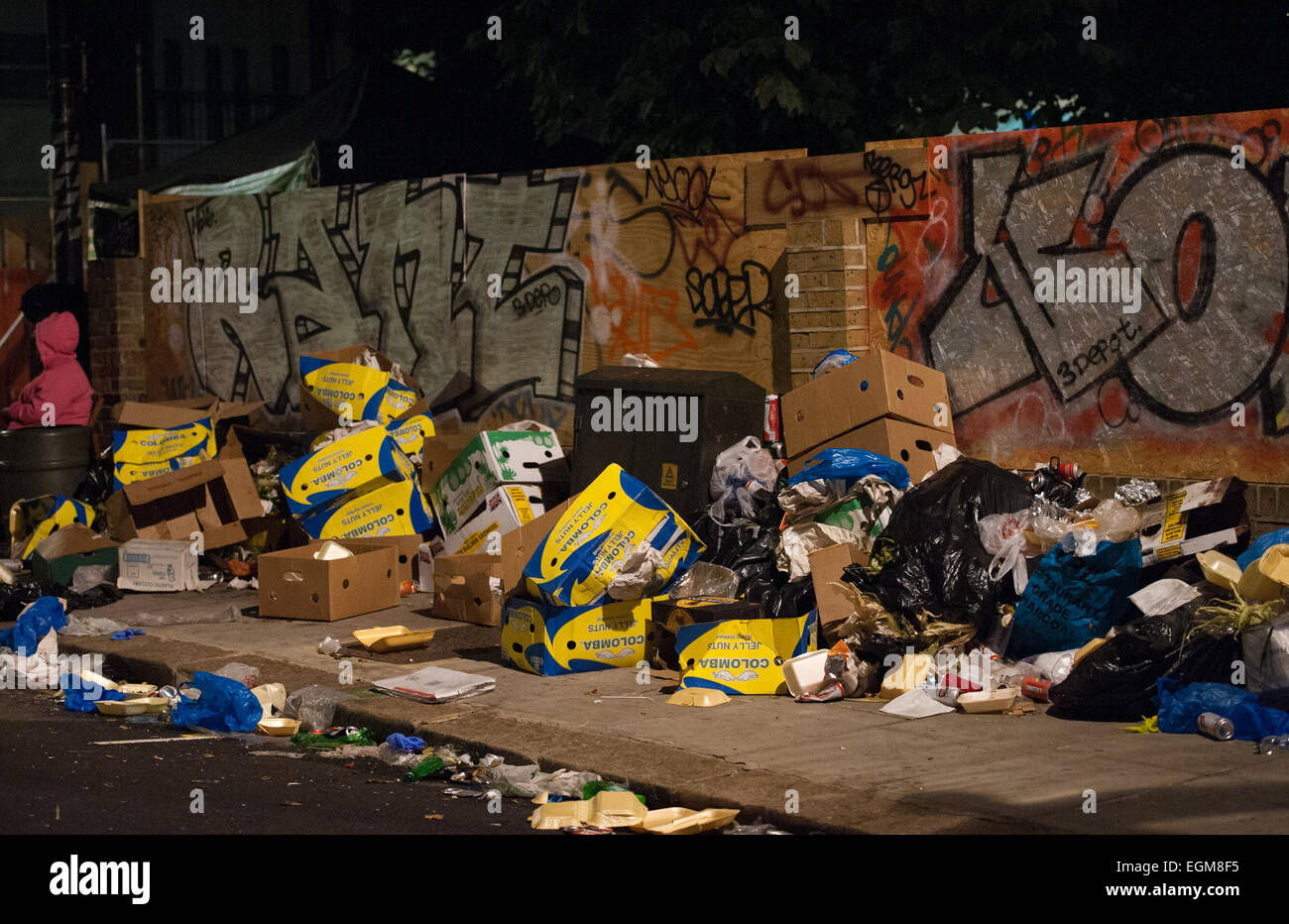 Piles of litter fill the streets of Notting Hill after the first day of ...