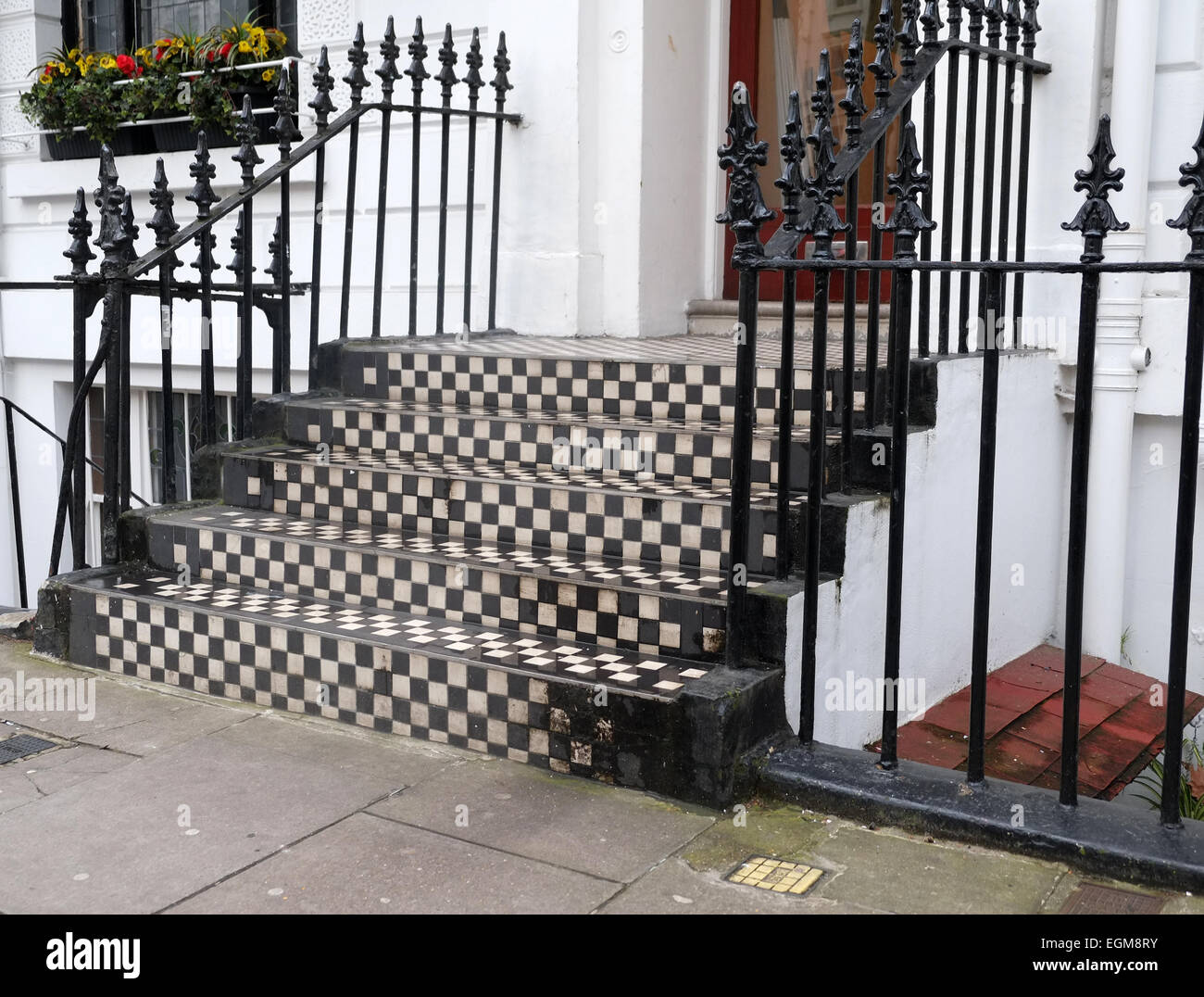 Black and white checks hi-res stock photography and images - Alamy