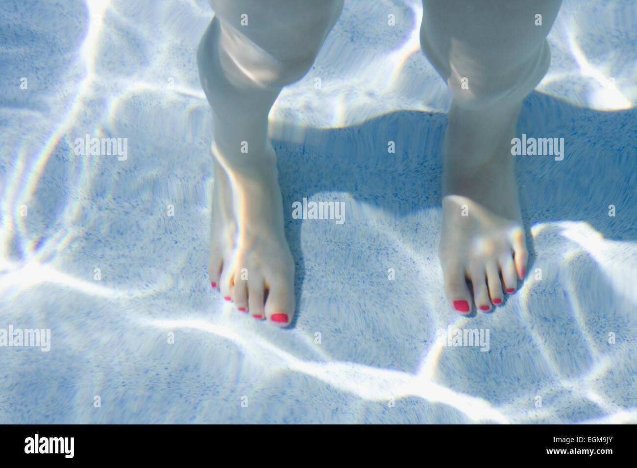 Child's Feet in Pool Water Stock Photo - Alamy