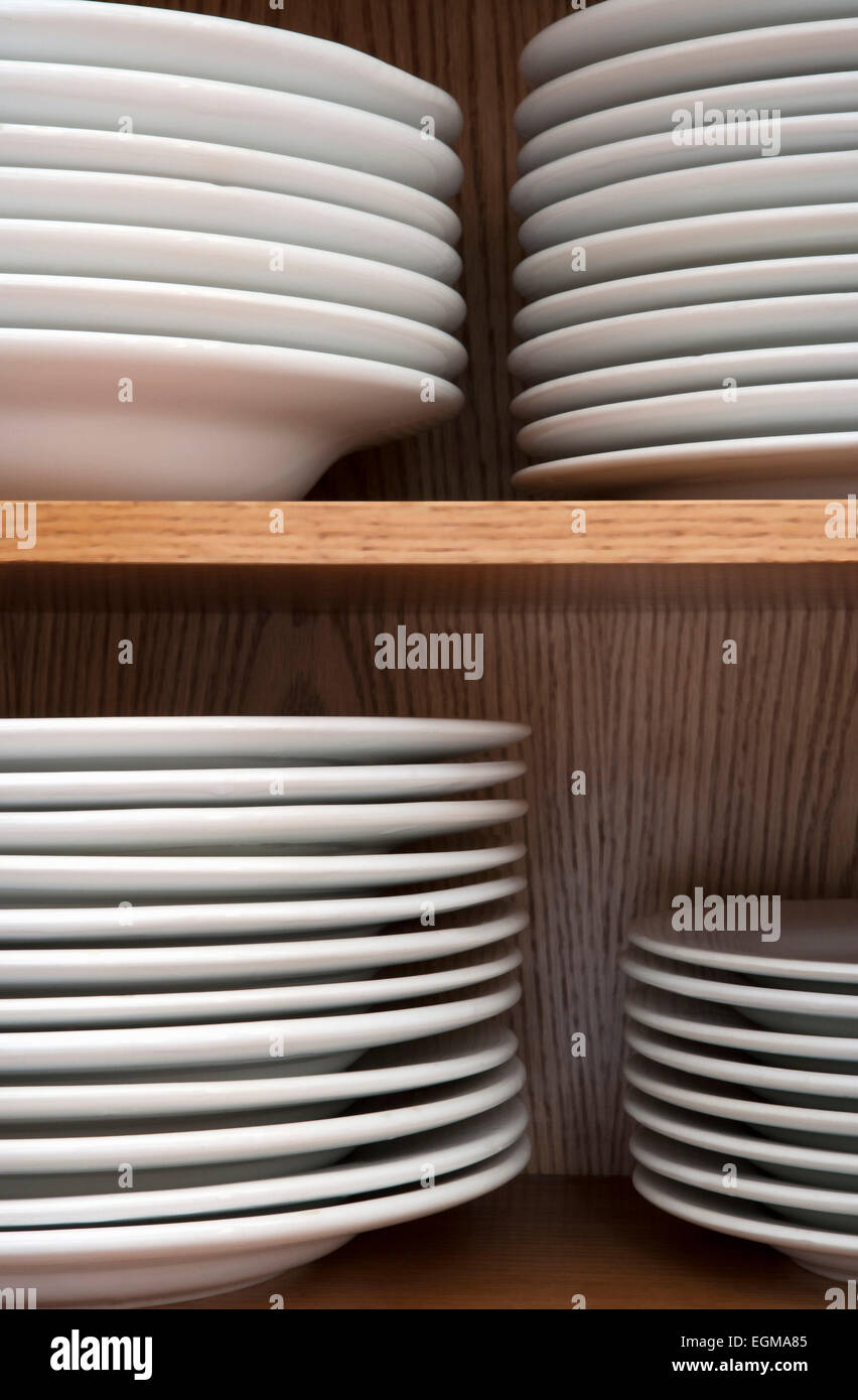 Stacks of plates hi-res stock photography and images - Alamy