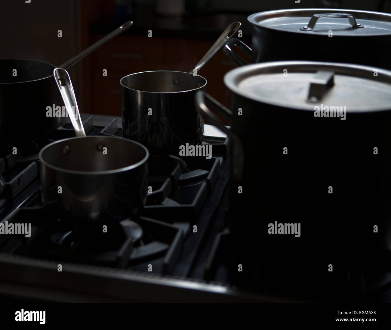 Various cooking pots hi-res stock photography and images - Alamy