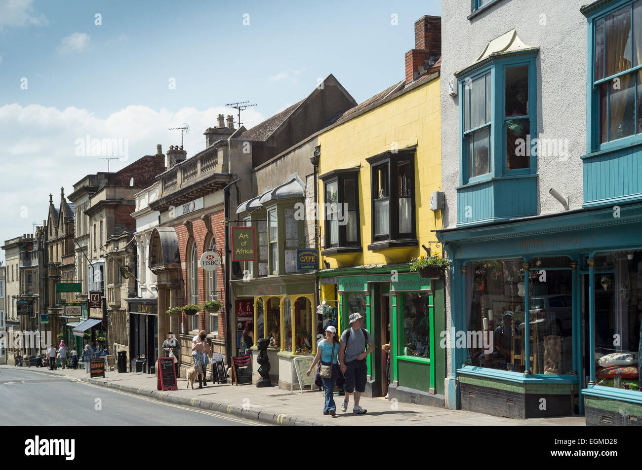 a view down Glastonbury high street, Somerset, England Stock Photo - Alamy