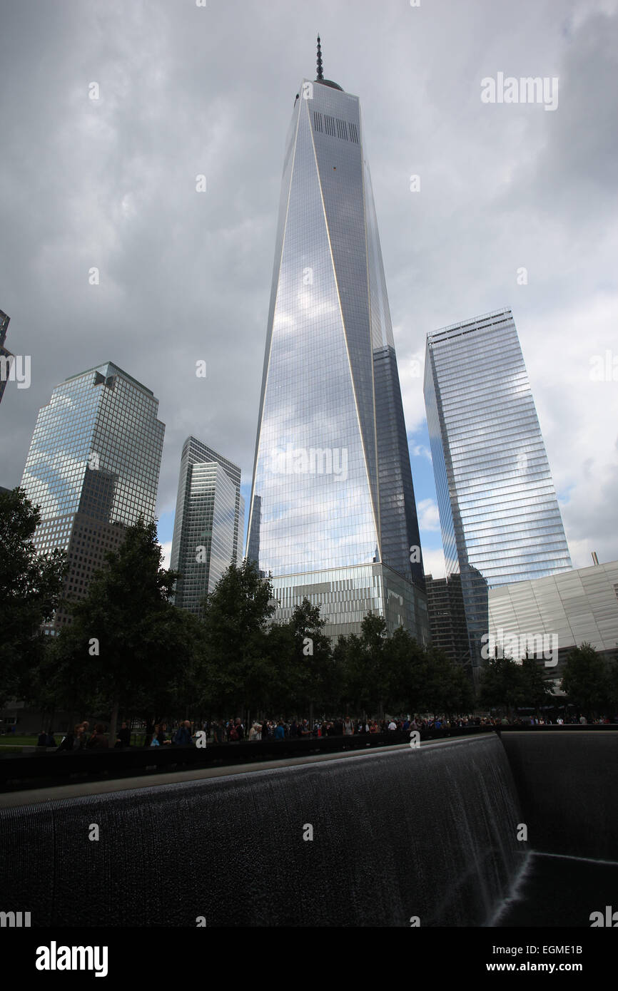 The One World Trade Center stands over the National September 11 ...
