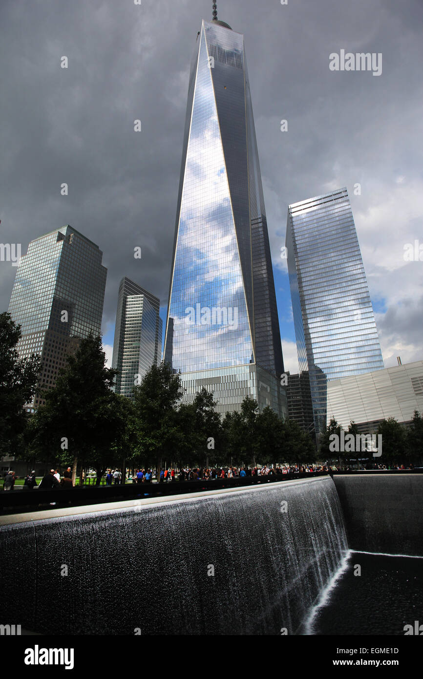 The One World Trade Center stands over the National September 11 ...
