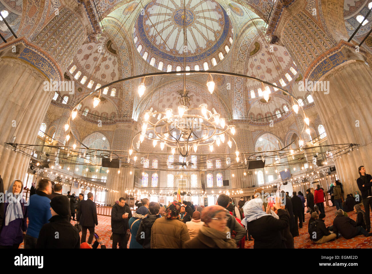 Blue mosque interior mihrab hi-res stock photography and images - Alamy