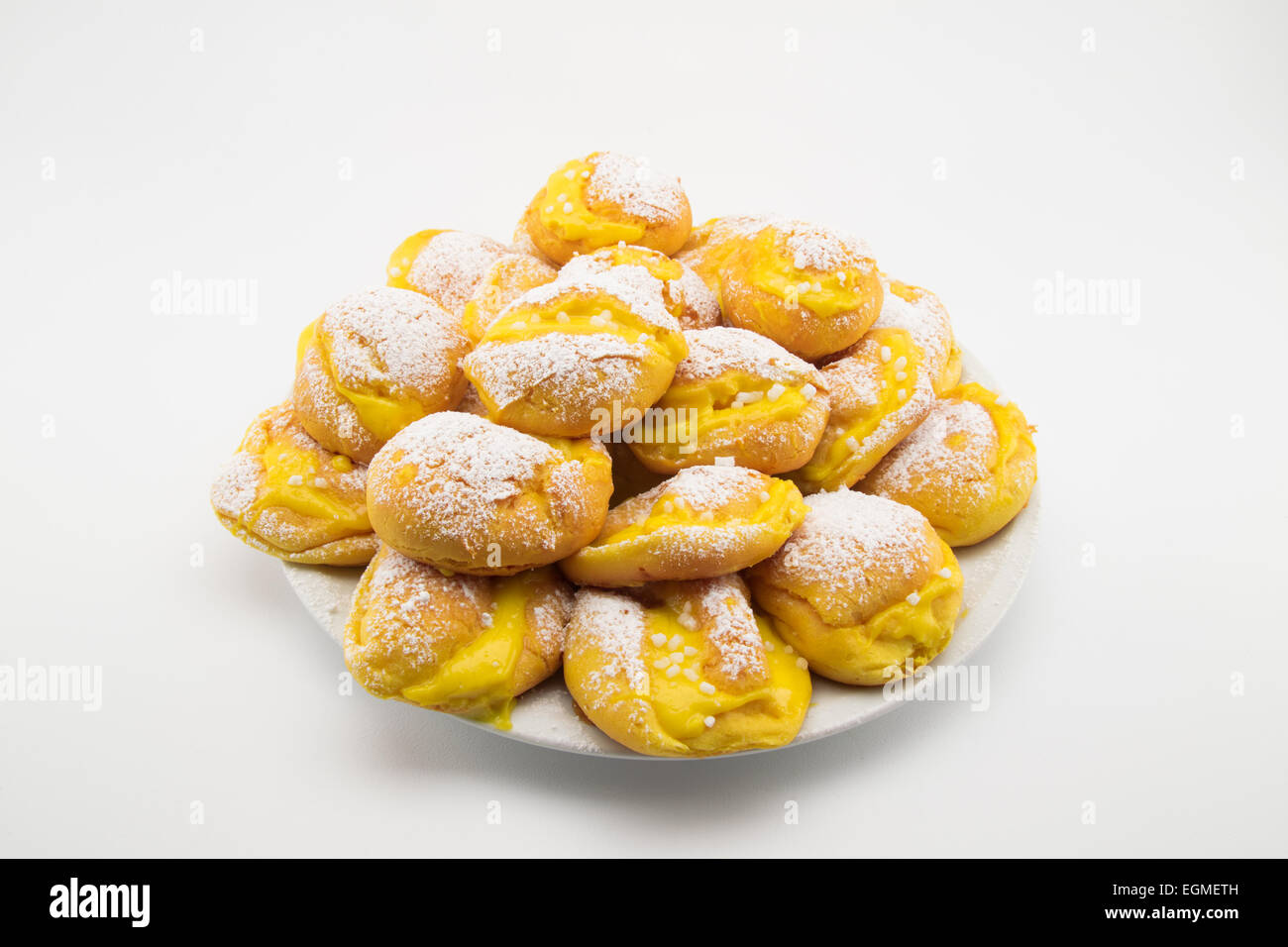 Sugar puffs hi-res stock photography and images - Alamy