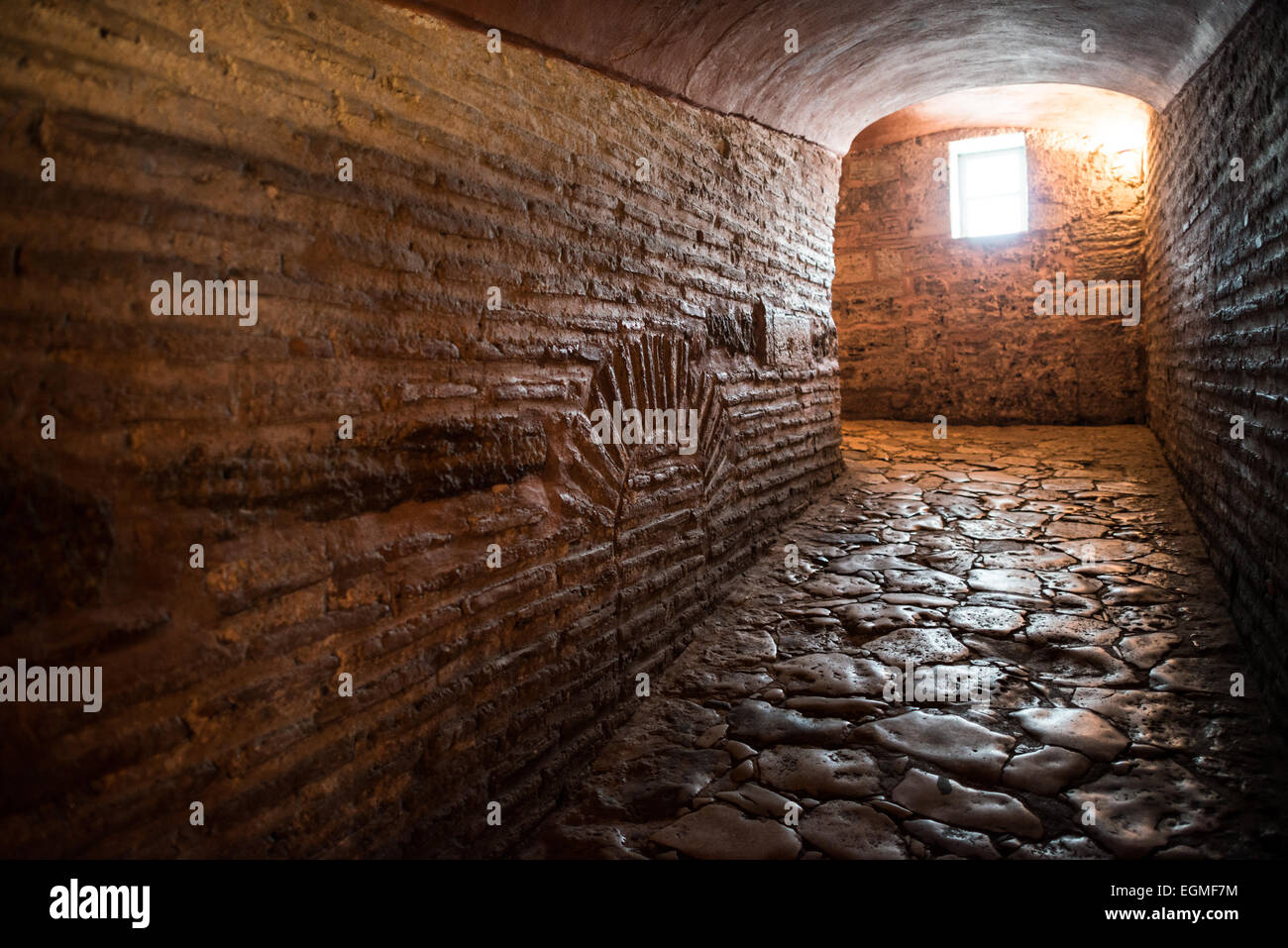 Dimly lit place hi-res stock photography and images - Alamy