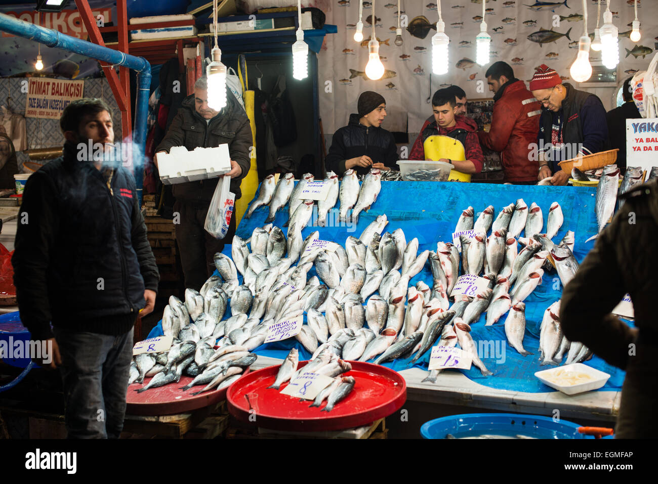 Golden horn fish markets hi-res stock photography and images - Alamy