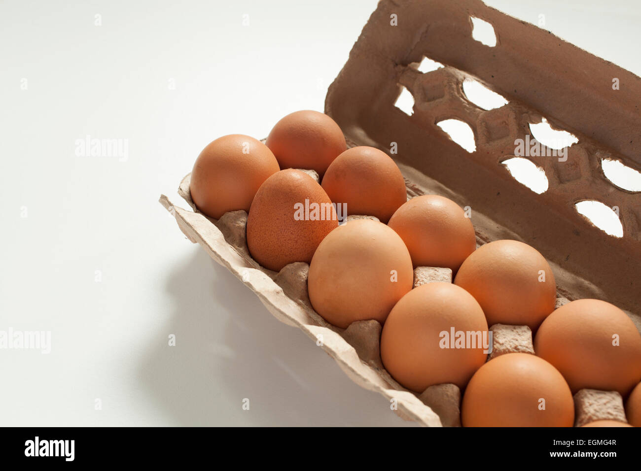 Free range eggs in carton hi-res stock photography and images - Alamy
