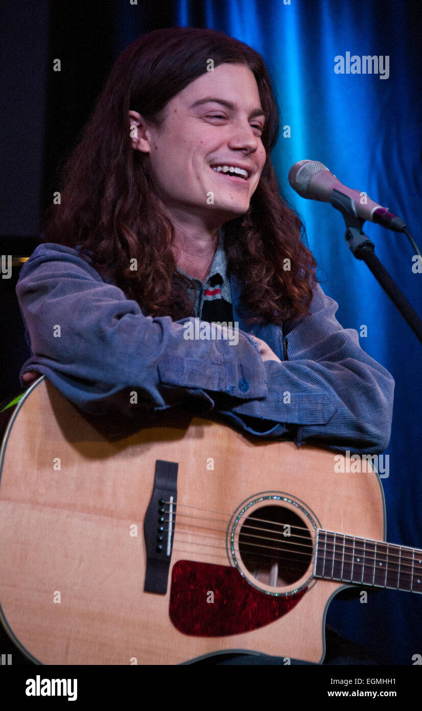 Borns hi-res stock photography and images - Alamy