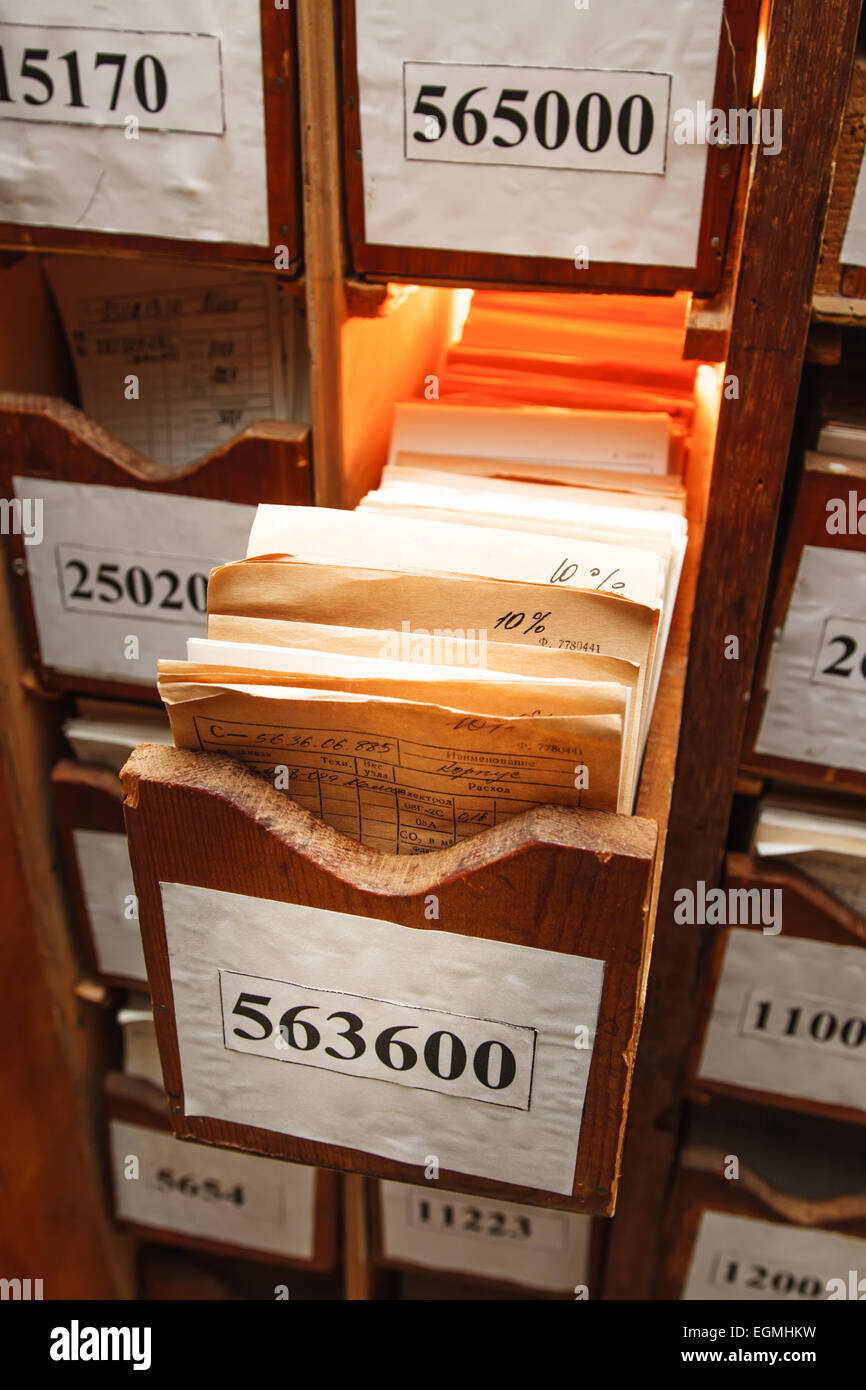 Drawer with business papers organized in archive Stock Photo - Alamy