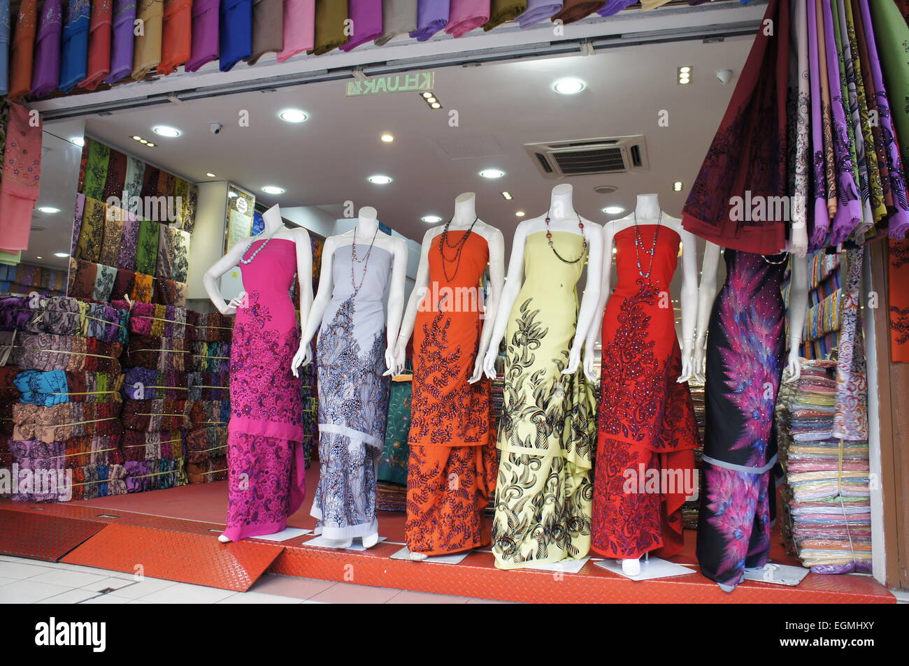traditional Malay dresses Stock Photo - Alamy