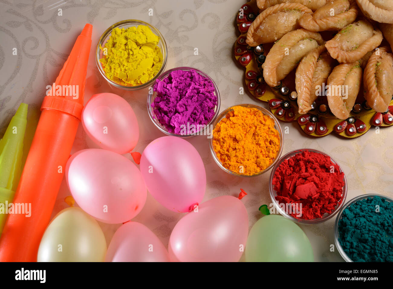 Saffron balloons hi-res stock photography and images - Alamy