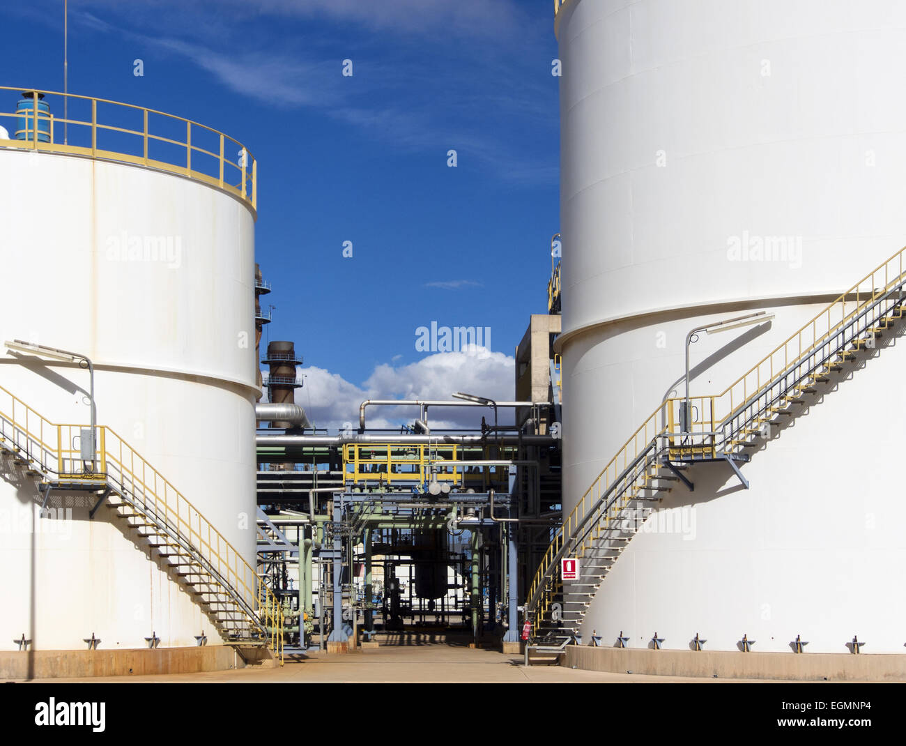Bulk chemical storage hi-res stock photography and images - Alamy