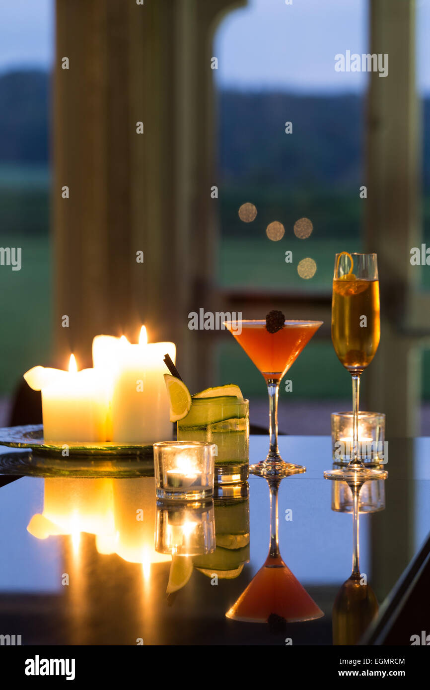 Candle light bar hi-res stock photography and images - Alamy